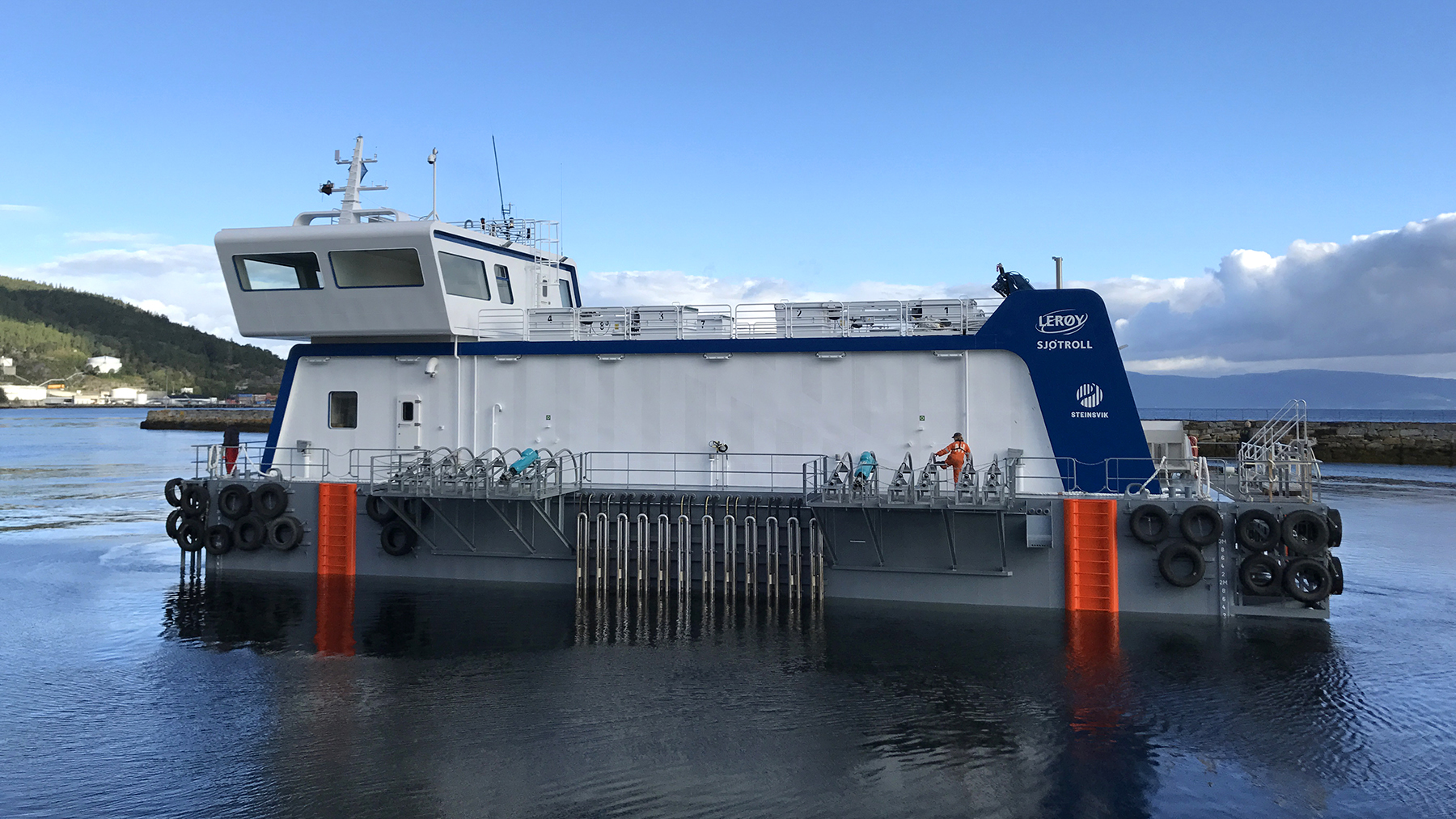 Feeding Barges - ScaleAQ